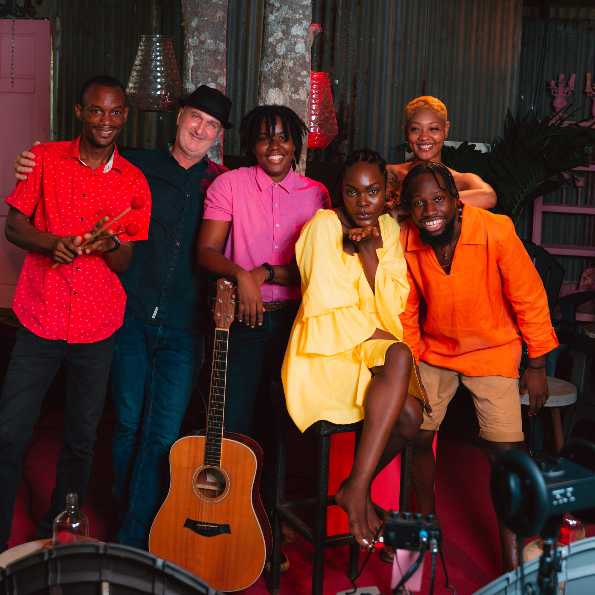 SABRINA FRANCIS & The Treehouse band Laura Lisa en ouverture | Les ...